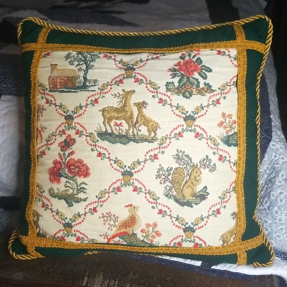 Vintage | Bedding | Vintage Needlepoint Embroidered Cottagecore Throw ...